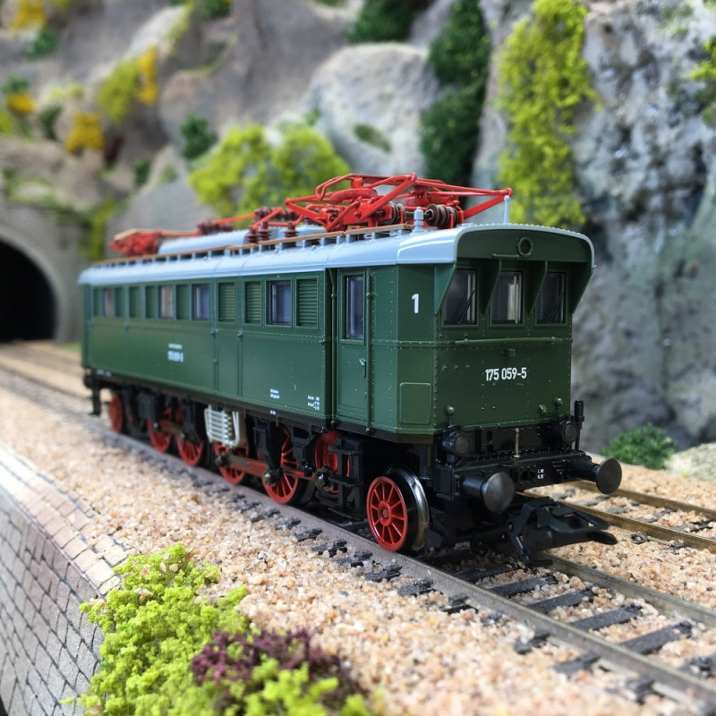 MARKLIN - Modélisme ferroviaire HO 3 rails et Z 2 rails locomotives ...