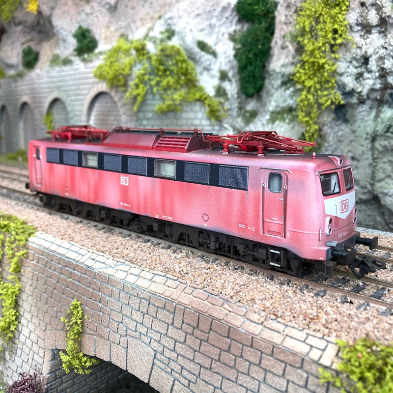 Locomotive BR 150 144-4 DB Ep V digital son patinée - TRIX 22619 - HO 1/87
