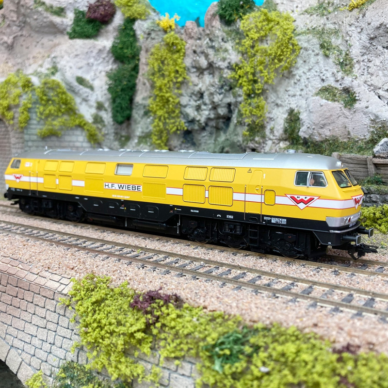 Locomotive diesel BR 320 001-1 Wiebe Holding, Ep VI Digital son - TRIX ...