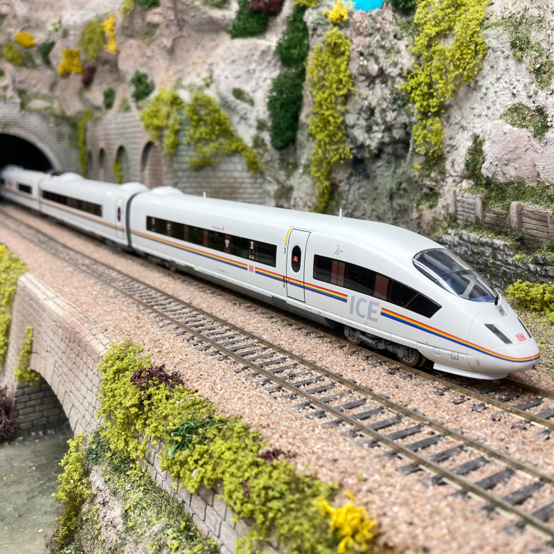 ICE 3, série 403, 5 éléments, train à grande vitesse, DB - MARKLIN 37784