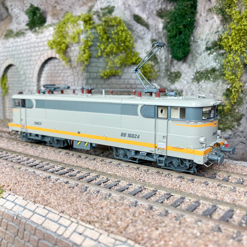 Locomotive électrique BB 16024, La Chapelle, SNCF - REE MB143S