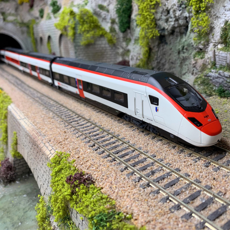 Unité multiple à grande vitesse RABe 501 Giruno, SBB, Ep VI digital son ...