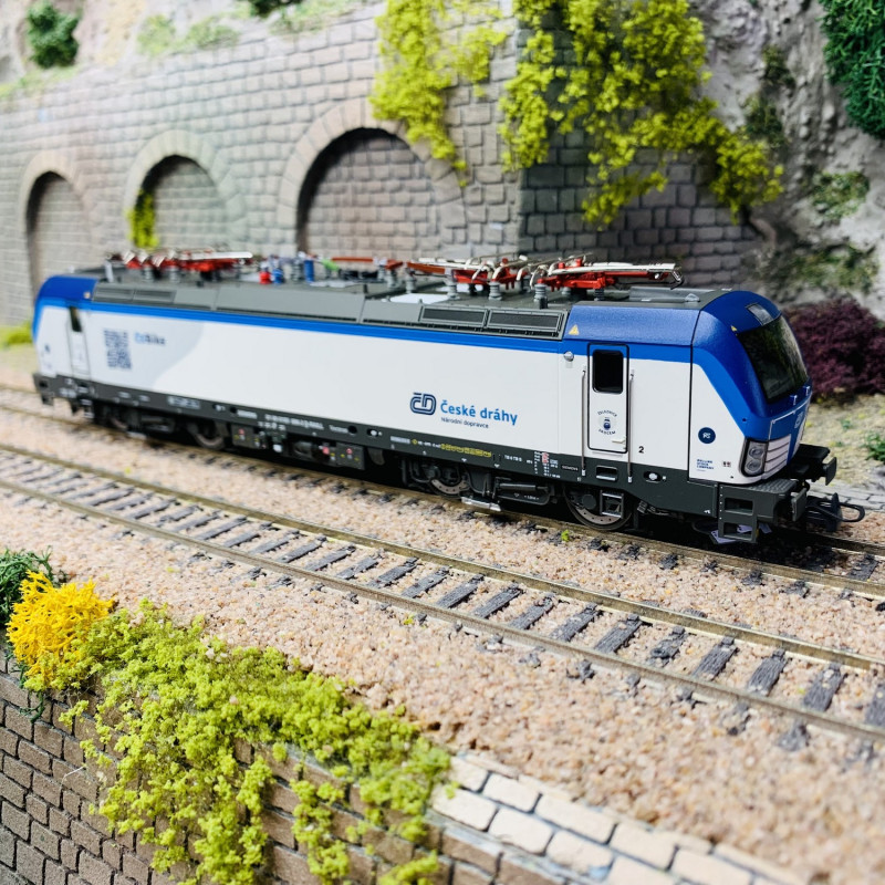 Locomotive électrique 193 696-2, CD, Ep VI, 3R Digital Son - ROCO 78056 ...