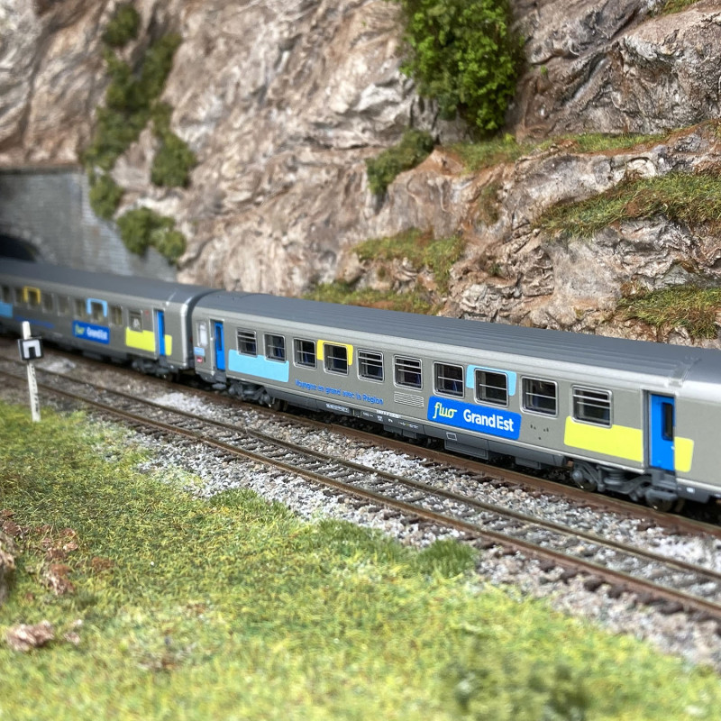 2 voitures 1 et 2CL Corail "Fluo" A10tu + B11tu, Sncf - PIKO 94500