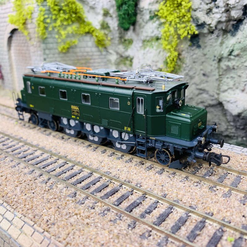 Locomotive électrique série Ae 3/6ˡ 10664, CFF, Ep IV-VI - ROCO 70091 ...