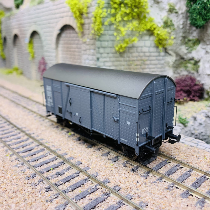 Wagon couvert 2 essieux type KF, "Europ", Sncf, Ep III - BRAWA 50739 ...