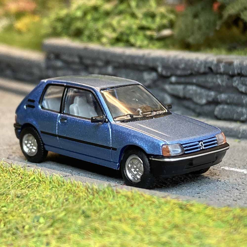 Peugeot 205 XR, bleu Topaze - SAI / PCX87 6303