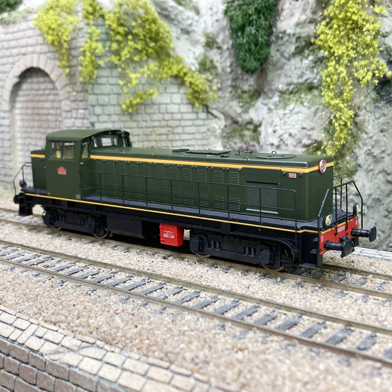 Locomotive diesel 040 DE 532, livrée d'origine, SNCF - REE JM-007