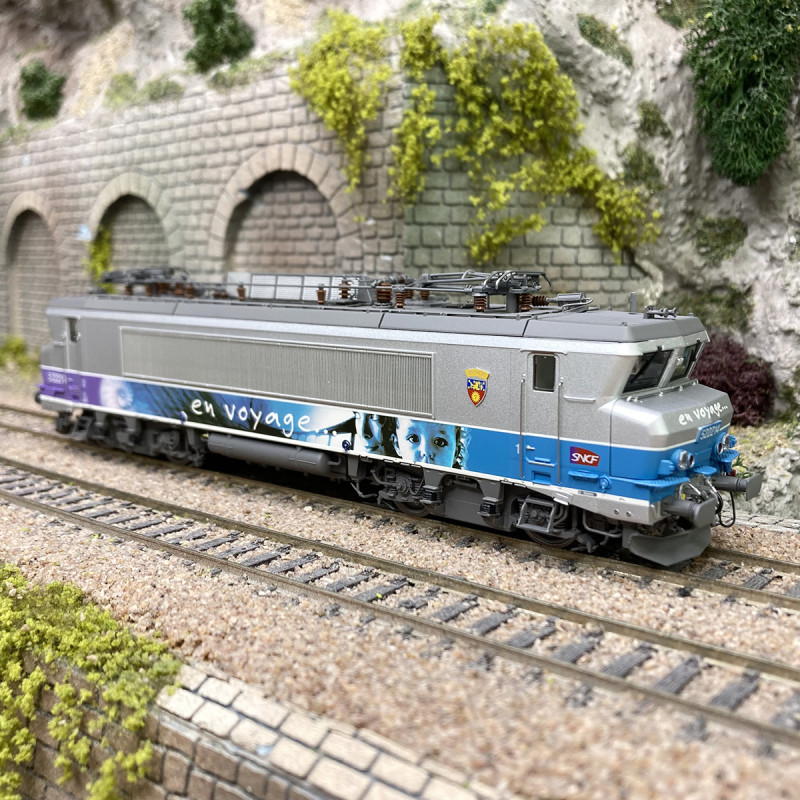 Locomotive électrique BB 22214, "En voyage", SNCF - LSMODELS 10555