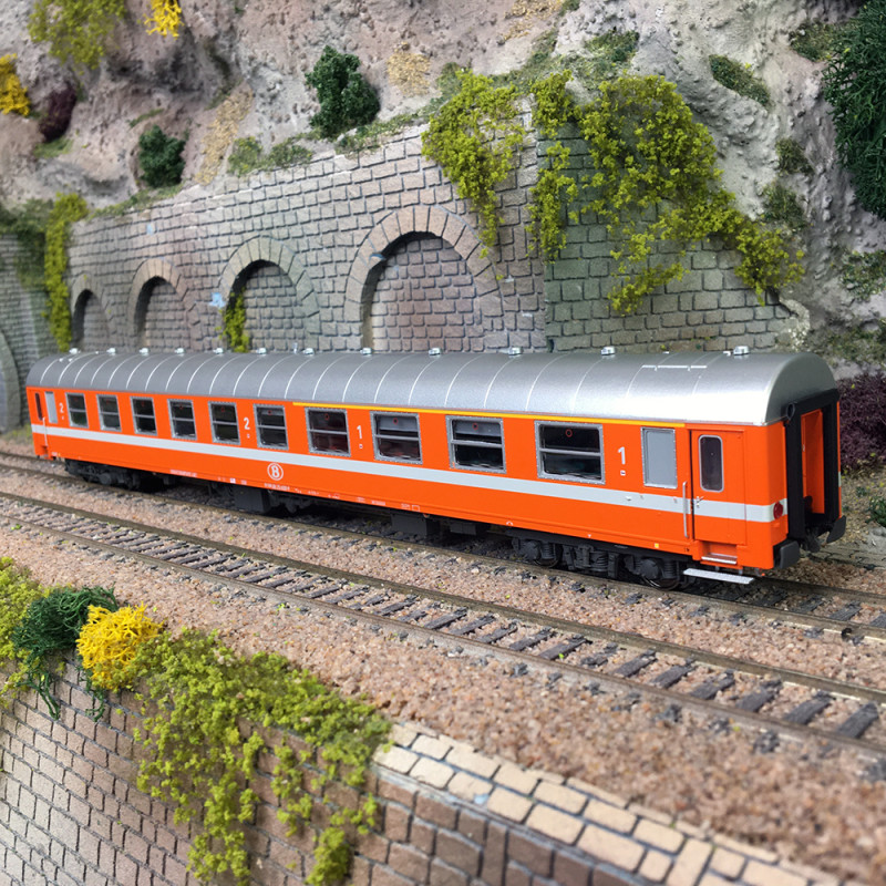 Voiture I4 A4B6, SNCB époque IV-V, Orange - LSMODELS 42 182 - HO 1/87