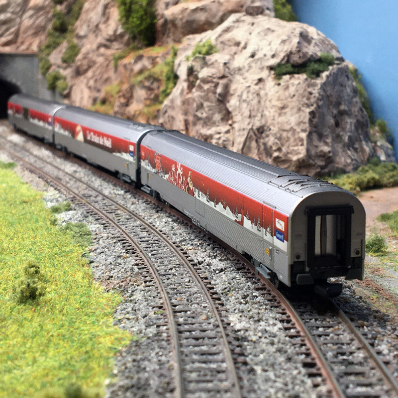 3 voitures Coca-Cola "Train de Noël" 2010 - ARNOLD HN4473 - N 1/160