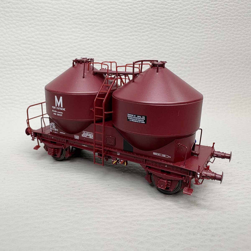 R37 43116 - Wagon cimentier 2 essieux, décoration "M", SNCF