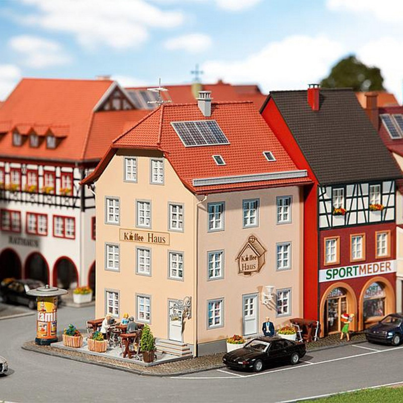 Le Café du village à 3 étages-HO 1/87-FALLER 130493 diorama, modélisme